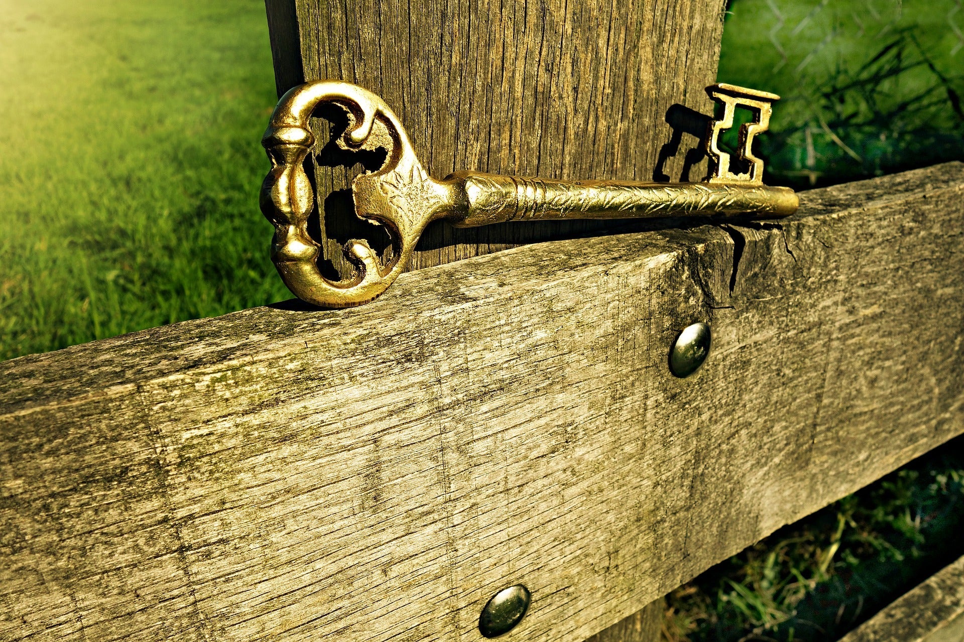 How to Find Lost Keys: Effective Tips | Cube Tracker